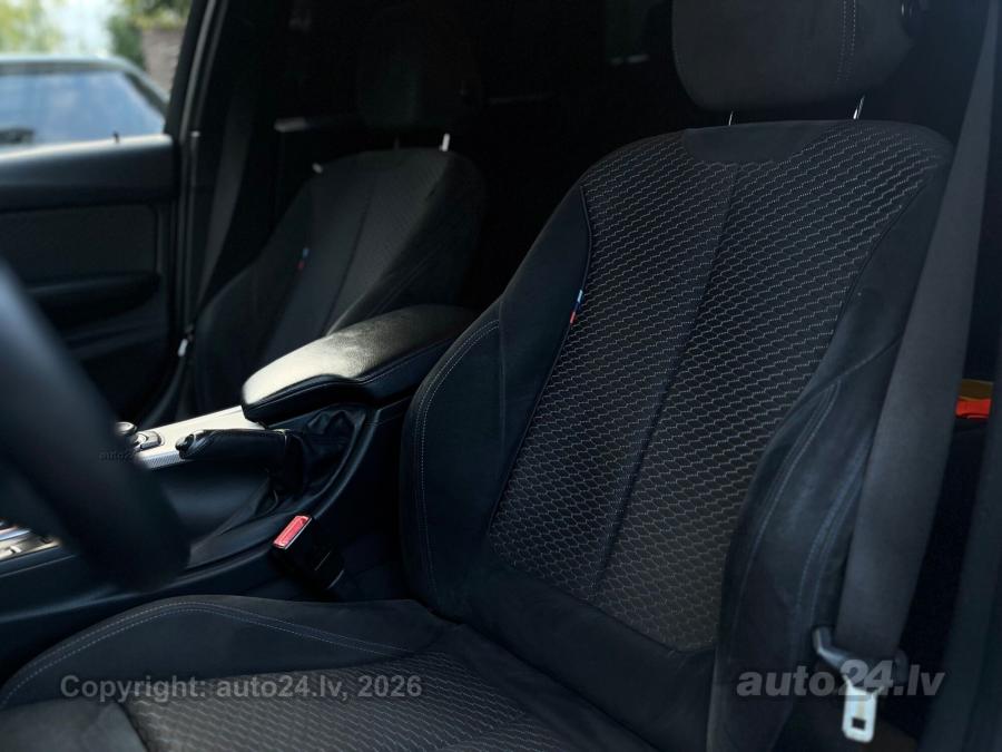 White BMW 3 Series 2014 in Jelgava, with an engine capacity of 2.00 L and mileage of 192 thousand km for 10200 €, photo 13 on AUTOMOTO.COM.LV