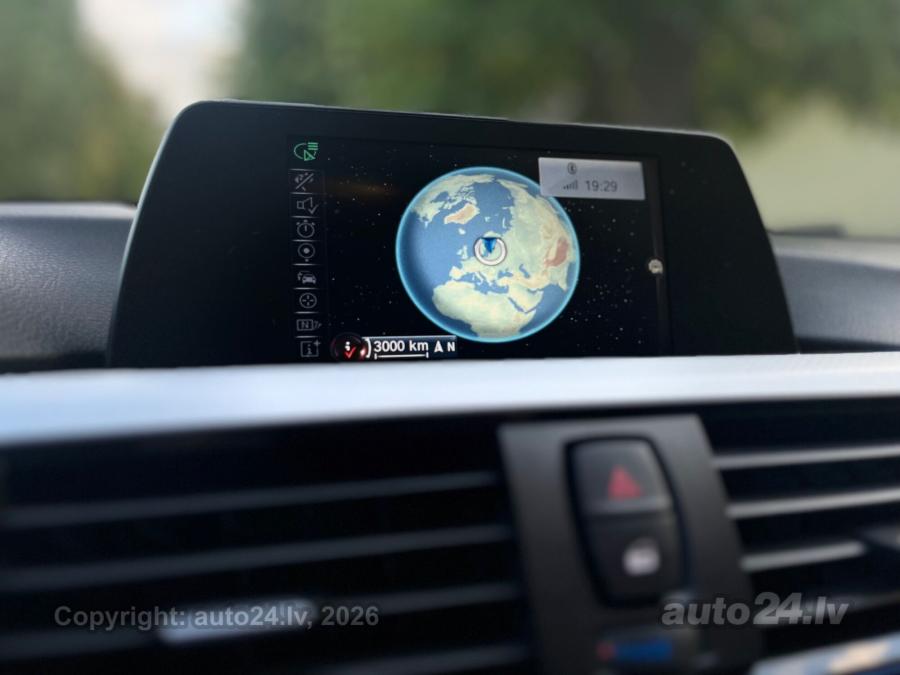 White BMW 3 Series 2014 in Jelgava, with an engine capacity of 2.00 L and mileage of 192 thousand km for 10200 €, photo 18 on AUTOMOTO.COM.LV