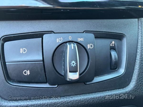 Balts BMW 3 Series 2016 Tallina, ar dzinēja tilpumu 2.00 L un nobraukumu 129 tūkst. km par 16500 €, foto 11 vietnē AUTOMOTO.COM.LV