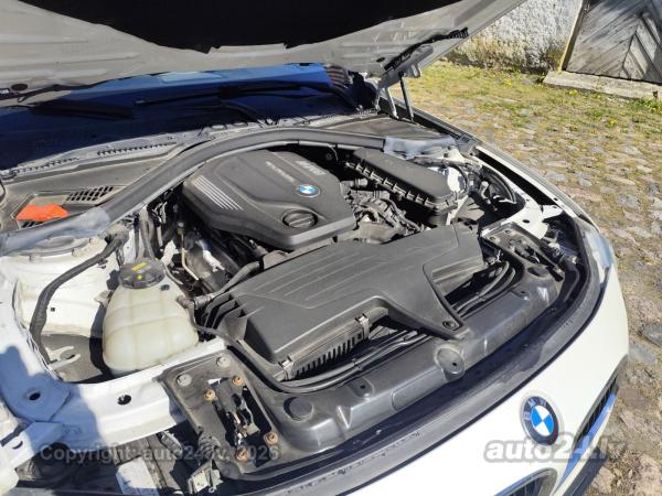 White BMW 3 Series 2019 in Johvi, with an engine capacity of 2.00 L and mileage of 208 thousand km for 13300 €, photo 9 on AUTOMOTO.COM.LV