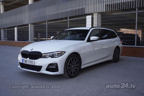 Balts BMW 3 Series 2021 Tallina, ar dzinēja tilpumu 2.00 L un nobraukumu 121 tūkst. km par 27900 €, foto 4 vietnē AUTOMOTO.COM.LV