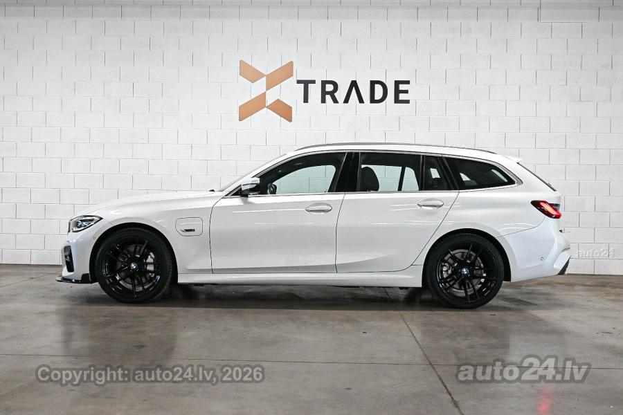 White BMW 3 Series 2021 in Tallinn, with an engine capacity of 2.00 L and mileage of 180 thousand km for 21450 €, photo 9 on AUTOMOTO.COM.LV