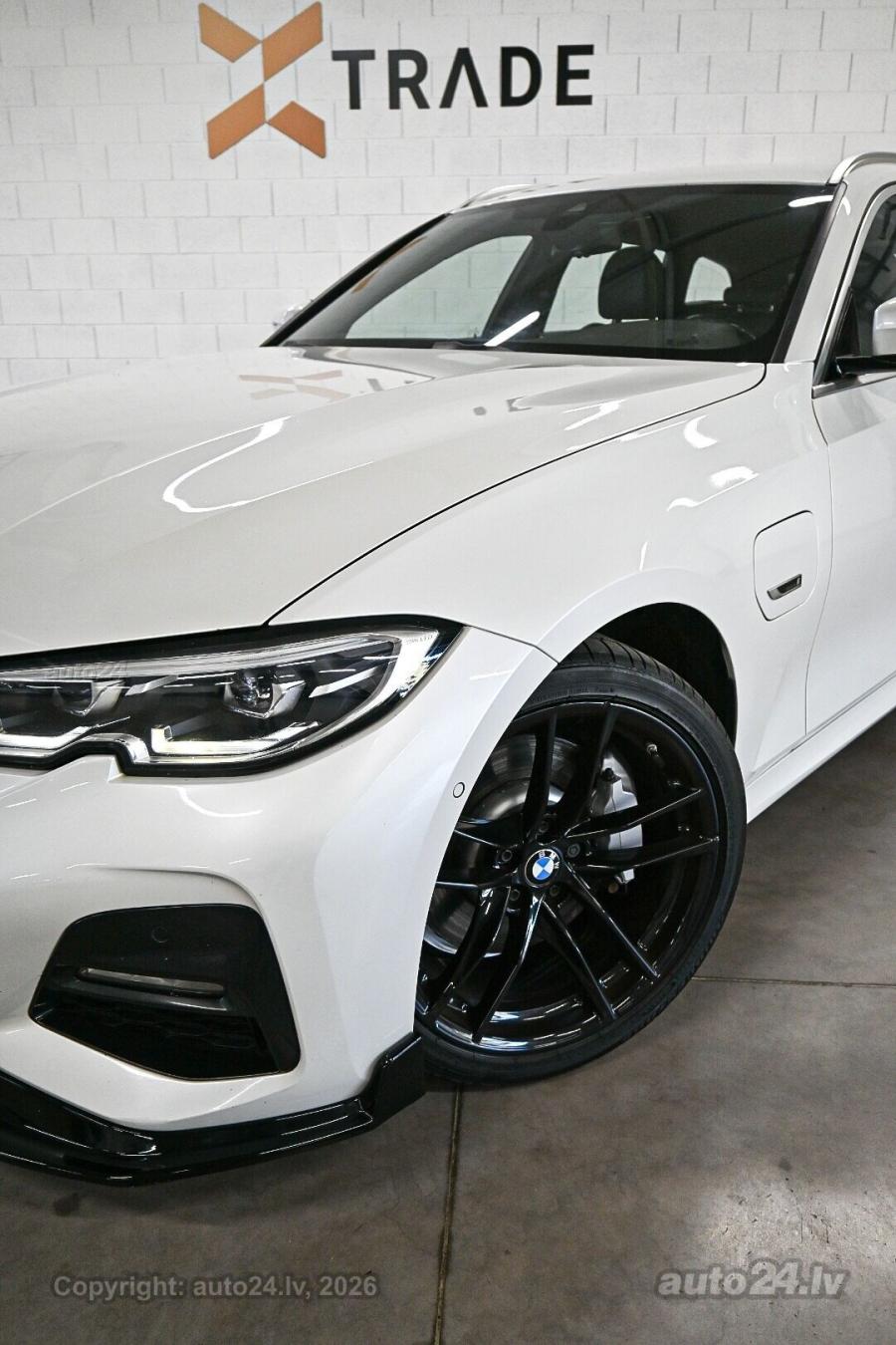 White BMW 3 Series 2021 in Tallinn, with an engine capacity of 2.00 L and mileage of 180 thousand km for 21450 €, photo 11 on AUTOMOTO.COM.LV