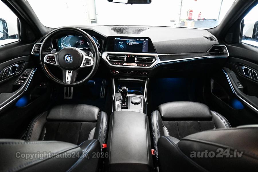 White BMW 3 Series 2021 in Tallinn, with an engine capacity of 2.00 L and mileage of 180 thousand km for 21450 €, photo 14 on AUTOMOTO.COM.LV