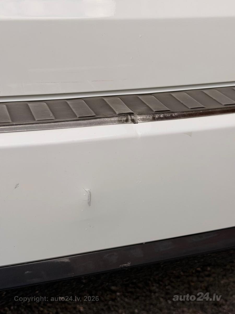 Balts BMW 3 Series 2021 Tallina, ar dzinēja tilpumu 0.00 L un nobraukumu 152 tūkst. km par 22750 €, foto 21 vietnē AUTOMOTO.COM.LV