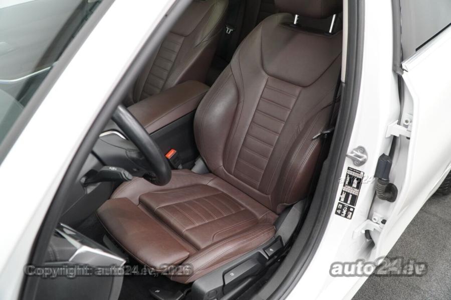 Balts BMW 3 Series 2021 Tallina, ar dzinēja tilpumu 2.00 L un nobraukumu 81 tūkst. km par 29500 €, foto 11 vietnē AUTOMOTO.COM.LV