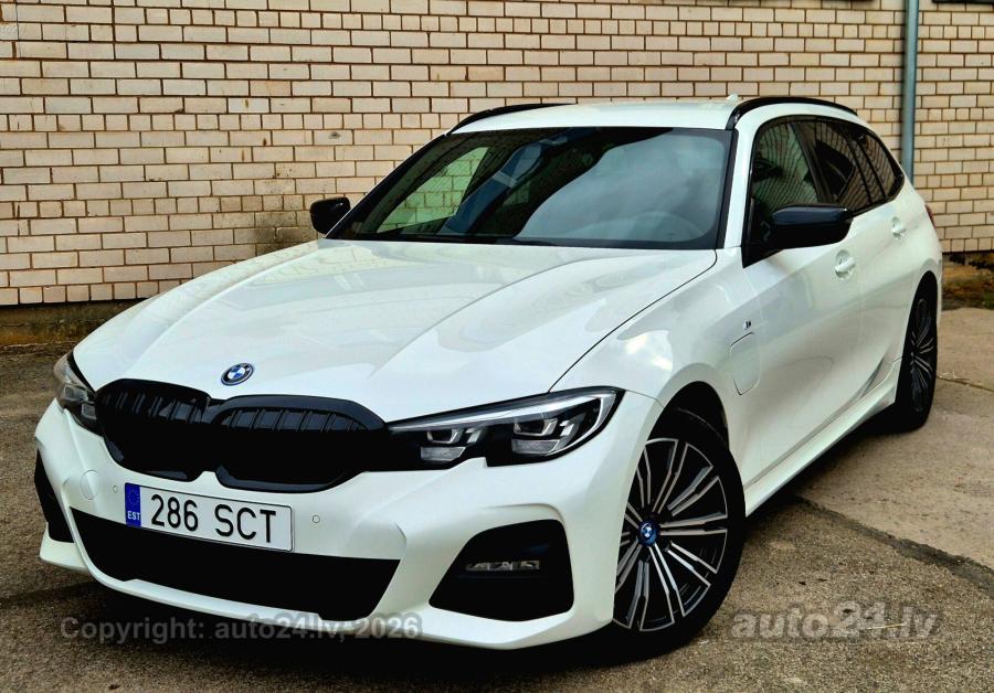 Balts BMW 3 Series 2022 Tallina, ar dzinēja tilpumu 2.00 L un nobraukumu 115 tūkst. km par 27600 €, foto 1 vietnē AUTOMOTO.COM.LV