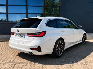 White BMW 3 Series 2022 in Torva, with an engine capacity of 2.00 L and mileage of 248 thousand km for 17800 €, photo 8 on AUTOMOTO.COM.LV