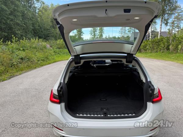 Balts BMW 3 Series 2023 Tallina, ar dzinēja tilpumu 2.00 L un nobraukumu 132 tūkst. km par 29890 €, foto 5 vietnē AUTOMOTO.COM.LV
