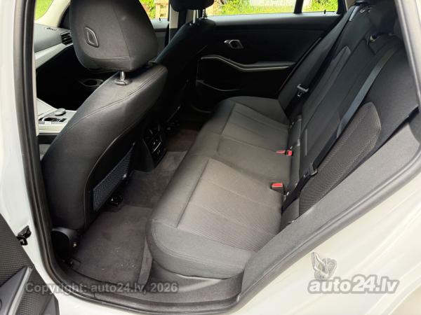 Balts BMW 3 Series 2023 Tallina, ar dzinēja tilpumu 2.00 L un nobraukumu 132 tūkst. km par 29890 €, foto 7 vietnē AUTOMOTO.COM.LV