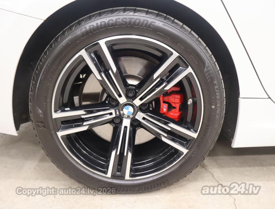 Balts BMW 3 Series 2023 Tallina, ar dzinēja tilpumu 2.00 L un nobraukumu 152 tūkst. km par 31900 €, foto 14 vietnē AUTOMOTO.COM.LV