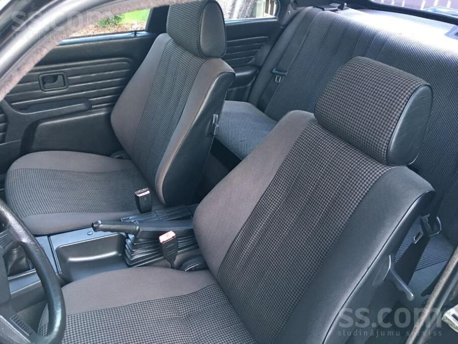 Black BMW 316 1991 in Riga, with an engine capacity of 1.60 L and mileage of 219 thousand km for 11000 €, photo 8 on AUTOMOTO.COM.LV