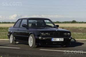 Melns BMW 316 1986 Liepāja, ar dzinēja tilpumu 2.80 L un nobraukumu 259 tūkst. km par 14700 €, foto 8 vietnē AUTOMOTO.COM.LV