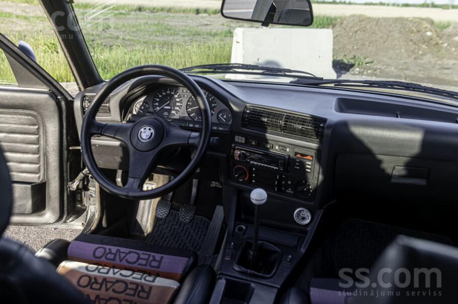 Melns BMW 316 1986 Liepāja, ar dzinēja tilpumu 2.80 L un nobraukumu 259 tūkst. km par 14700 €, foto 12 vietnē AUTOMOTO.COM.LV