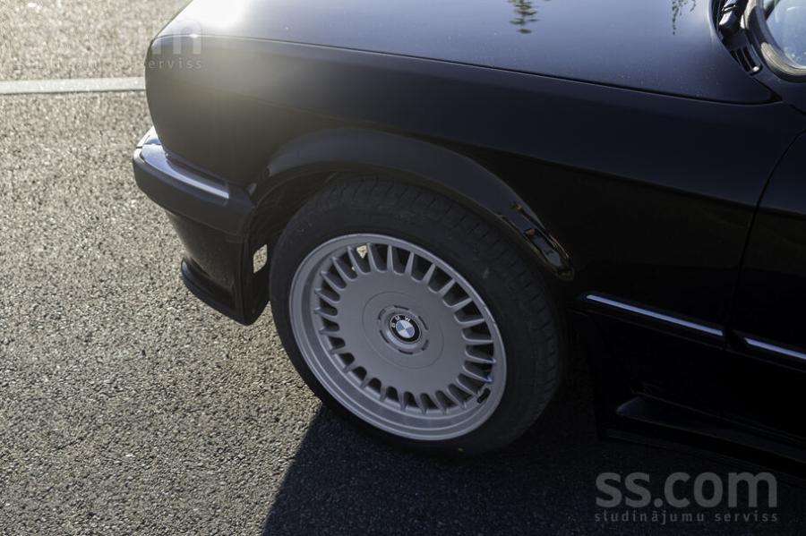 Melns BMW 316 1986 Liepāja, ar dzinēja tilpumu 2.80 L un nobraukumu 259 tūkst. km par 14700 €, foto 16 vietnē AUTOMOTO.COM.LV