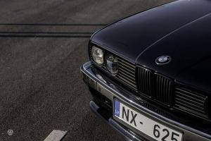 Black BMW 316 1986 in Liepaja, with an engine capacity of 2.80 L and mileage of 259 thousand km for 11995 €, photo 15 on AUTOMOTO.COM.LV