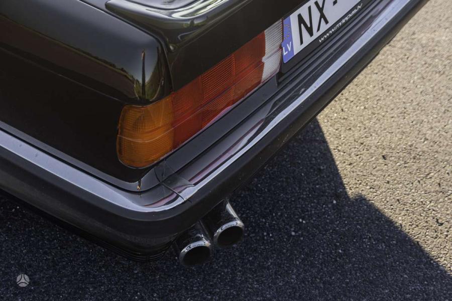 Black BMW 316 1986 in Liepaja, with an engine capacity of 2.80 L and mileage of 259 thousand km for 11995 €, photo 18 on AUTOMOTO.COM.LV