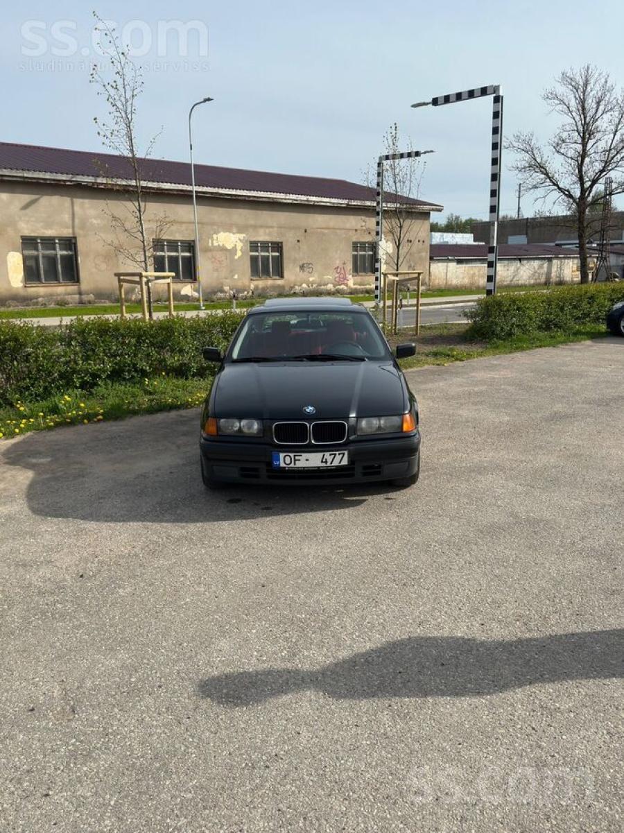 Melns BMW 316 1995 Rīga, ar dzinēja tilpumu 1.60 L un nobraukumu 323 tūkst. km par 3000 €, foto 1 vietnē AUTOMOTO.COM.LV