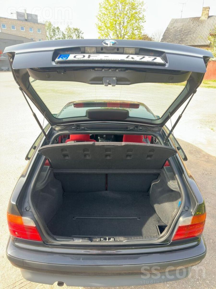 Melns BMW 316 1995 Rīga, ar dzinēja tilpumu 1.60 L un nobraukumu 323 tūkst. km par 3000 €, foto 13 vietnē AUTOMOTO.COM.LV