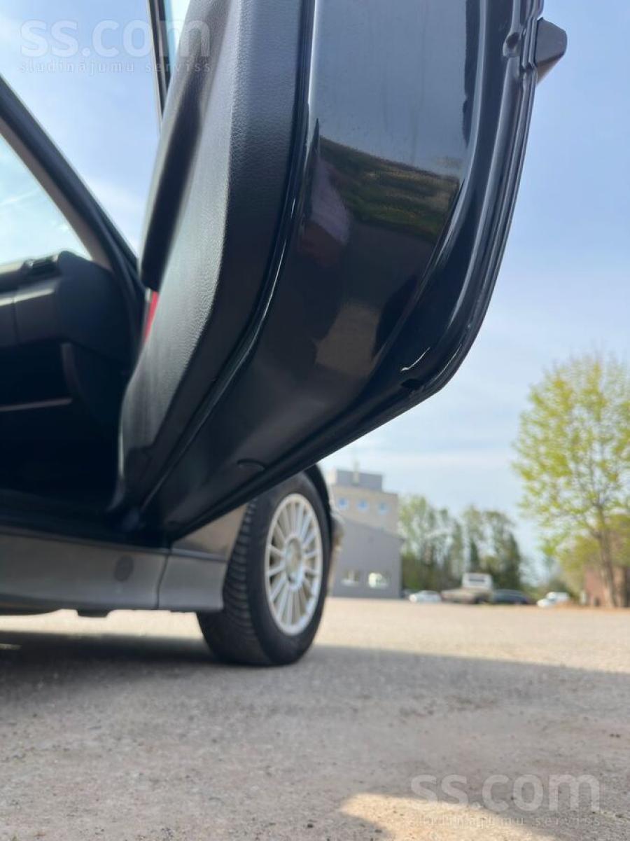 Melns BMW 316 1995 Rīga, ar dzinēja tilpumu 1.60 L un nobraukumu 323 tūkst. km par 3000 €, foto 17 vietnē AUTOMOTO.COM.LV