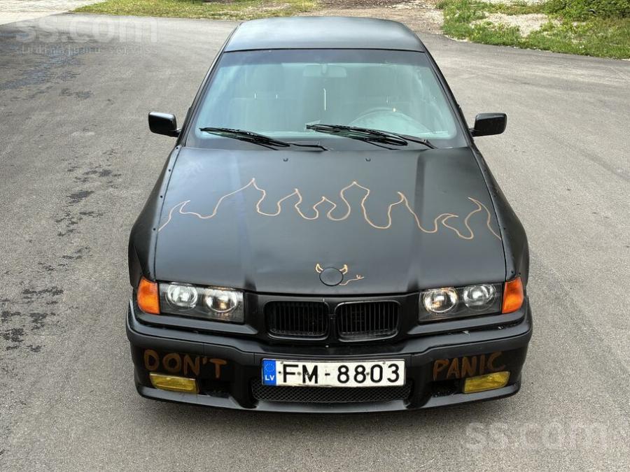 Черный БМВ 316 1995 в Лиепая, объемом двигателя 2.50 л и пробегом 312 тыс. км за 3300 €, фото 3 на AUTOMOTO.COM.LV