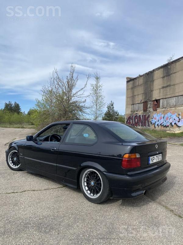Black BMW 316 1994 in Liepaja, with an engine capacity of 2.00 L and mileage of 241 thousand km for 2900 €, photo 4 on AUTOMOTO.COM.LV