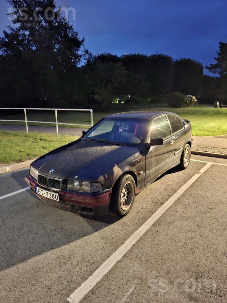 Melns BMW 316 1994 Rīga, ar dzinēja tilpumu 2.50 L un nobraukumu 209 tūkst. km par 1500 €, foto 3 vietnē AUTOMOTO.COM.LV