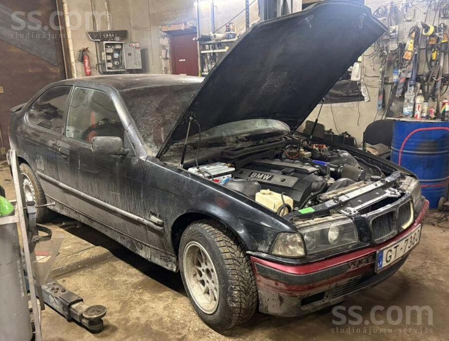 Melns BMW 316 1994 Rīga, ar dzinēja tilpumu 2.50 L un nobraukumu 209 tūkst. km par 1500 €, foto 6 vietnē AUTOMOTO.COM.LV