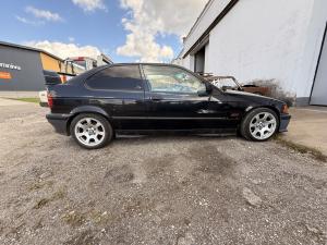 Melns BMW 316 1995 Rakvere, ar dzinēja tilpumu 2.20 L un nobraukumu 317 tūkst. km par 4000 €, foto  vietnē AUTOMOTO.COM.LV