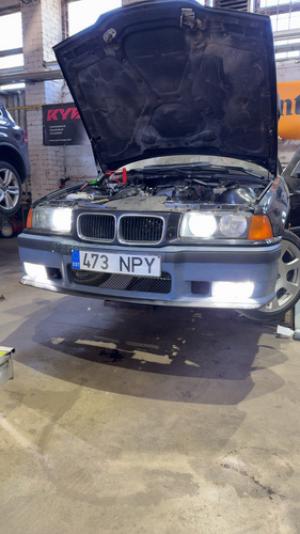 Melns BMW 316 1995 Rakvere, ar dzinēja tilpumu 2.20 L un nobraukumu 317 tūkst. km par 4000 €, foto 6 vietnē AUTOMOTO.COM.LV