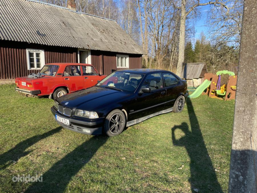 Black BMW 316 1996 in Rakvere, with an engine capacity of 1.60 L and mileage of 234 thousand km for 2400 €, photo 3 on AUTOMOTO.COM.LV