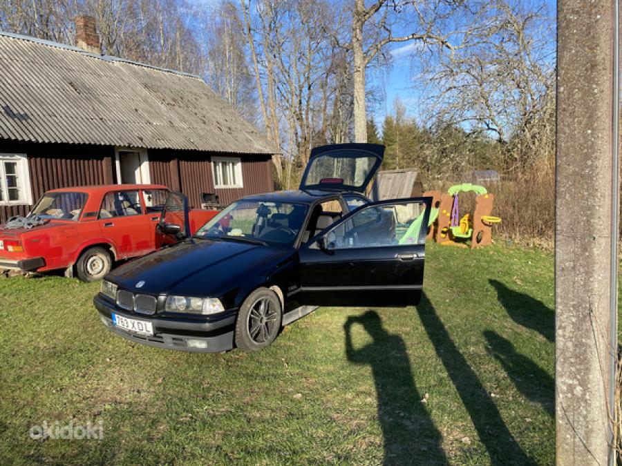Black BMW 316 1996 in Rakvere, with an engine capacity of 1.60 L and mileage of 234 thousand km for 2400 €, photo 4 on AUTOMOTO.COM.LV