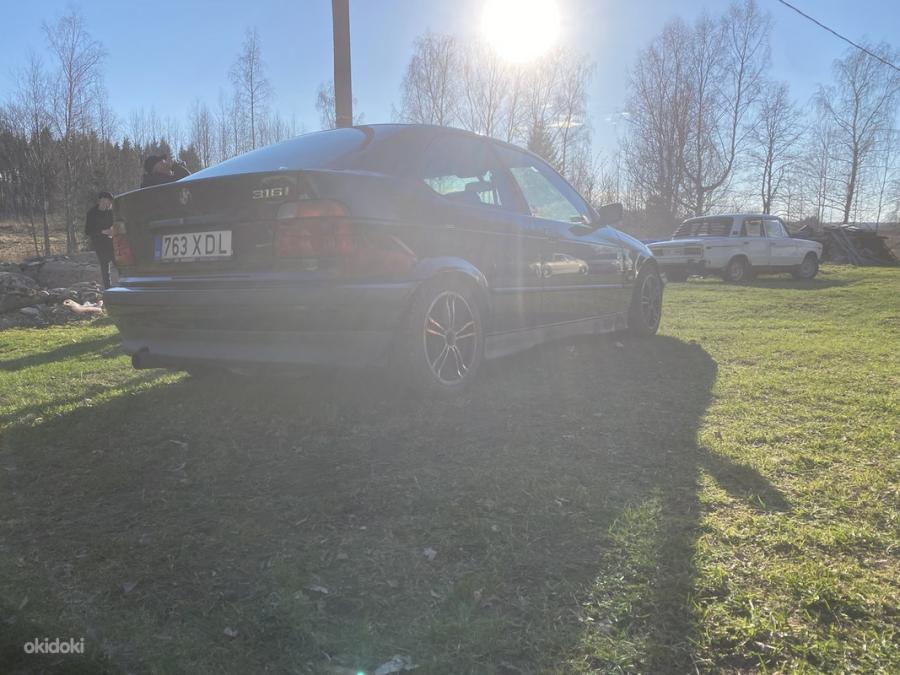 Black BMW 316 1996 in Rakvere, with an engine capacity of 1.60 L and mileage of 234 thousand km for 2400 €, photo 16 on AUTOMOTO.COM.LV