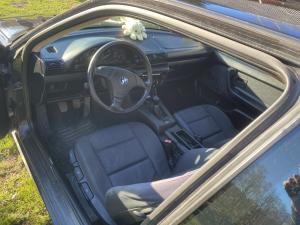 Black BMW 316 1996 in Rakvere, with an engine capacity of 1.60 L and mileage of 234 thousand km for 2400 €, photo 17 on AUTOMOTO.COM.LV