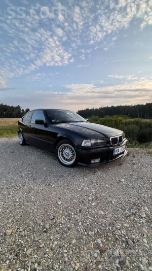 Melns BMW 316 1998 Bauska, ar dzinēja tilpumu 1.80 L un nobraukumu 240 tūkst. km par 2400 €, foto  vietnē AUTOMOTO.COM.LV