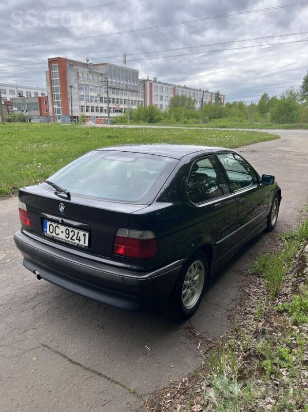 Черный БМВ 316 1999 в Рига, объемом двигателя 1.90 л и пробегом 363 тыс. км за 2650 €, фото 3 на AUTOMOTO.COM.LV