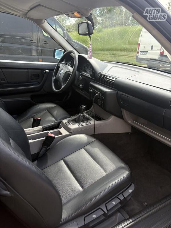 Melns BMW 316 2000 Viļņa, ar dzinēja tilpumu 1.60 L un nobraukumu 234 tūkst. km par 2000 €, foto 8 vietnē AUTOMOTO.COM.LV