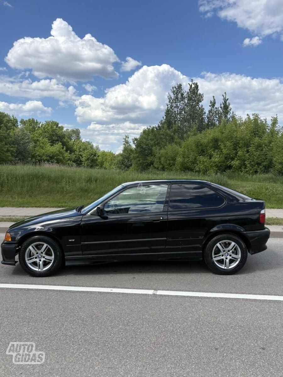 Black BMW 316 2000 in Vilnius, with an engine capacity of 1.60 L and mileage of 234 thousand km for 1950 €, photo 3 on AUTOMOTO.COM.LV