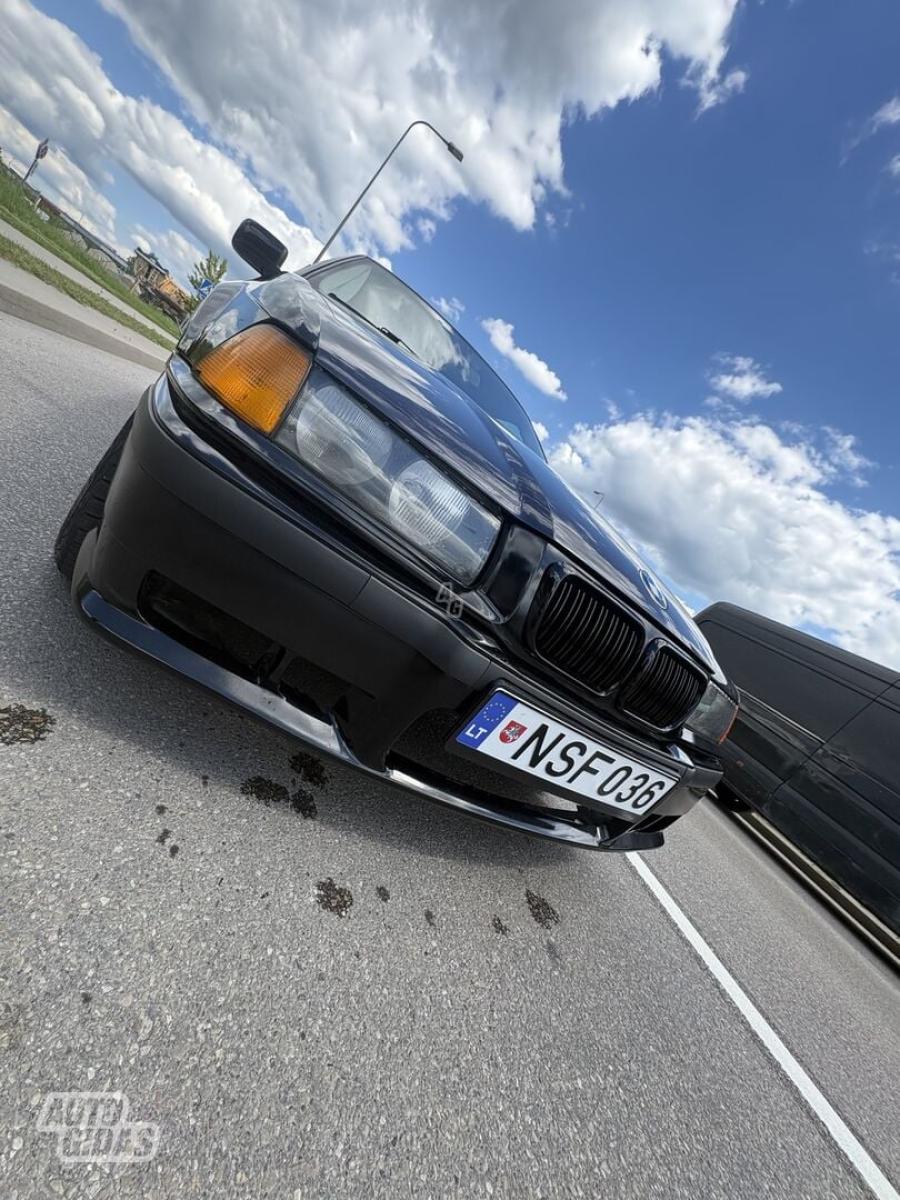 Black BMW 316 2000 in Vilnius, with an engine capacity of 1.60 L and mileage of 234 thousand km for 1950 €, photo 7 on AUTOMOTO.COM.LV