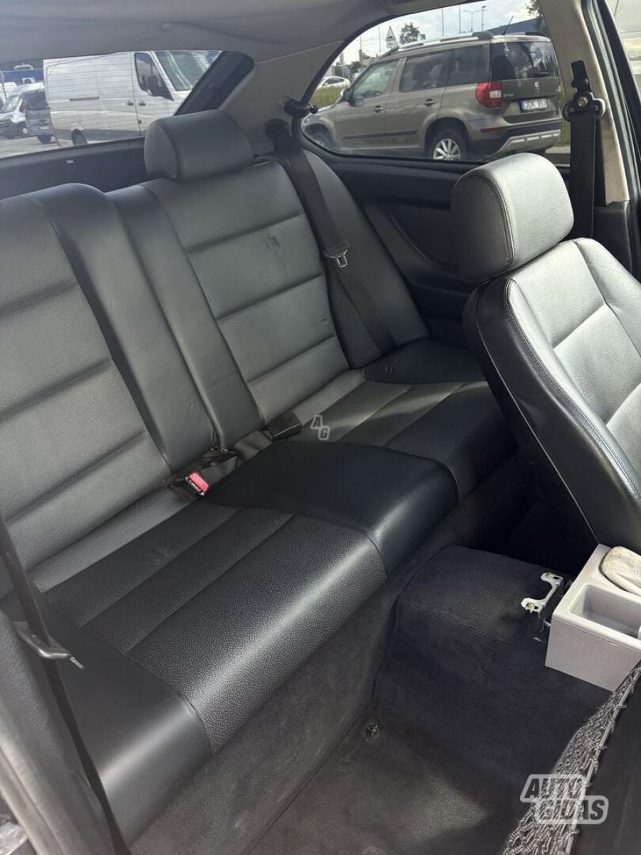 Black BMW 316 2000 in Vilnius, with an engine capacity of 1.60 L and mileage of 234 thousand km for 1950 €, photo 10 on AUTOMOTO.COM.LV