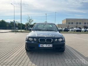 Черный БМВ 316 2001 в Рига, объемом двигателя 1.80 л и пробегом 230 тыс. км за 1750 €, фото 4 на AUTOMOTO.COM.LV