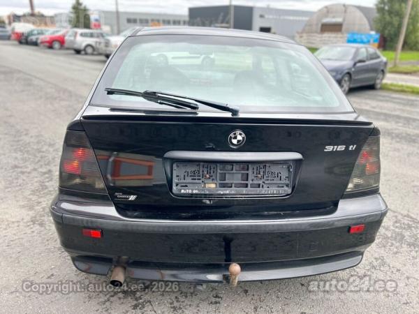 Black BMW 316 2002 in Tallinn, with an engine capacity of 1.80 L and mileage of 270 thousand km for 1900 €, photo 7 on AUTOMOTO.COM.LV