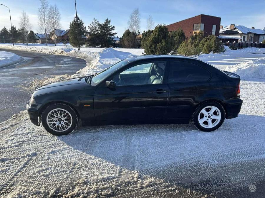 Melns BMW 316 2003 Šauļi, ar dzinēja tilpumu 1.60 L un nobraukumu 199 tūkst. km par 1200 €, foto 3 vietnē AUTOMOTO.COM.LV