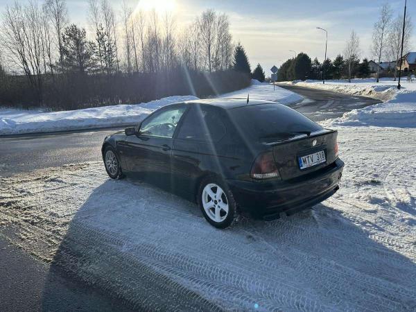 Black BMW 316 2003 in Siauliai, with an engine capacity of 1.60 L and mileage of 199 thousand km for 1200 €, photo 4 on AUTOMOTO.COM.LV