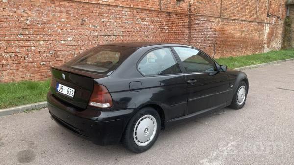 Black BMW 316 2004 in Liepaja, with an engine capacity of 1.60 L and mileage of 261 thousand km for 650 €, photo 5 on AUTOMOTO.COM.LV