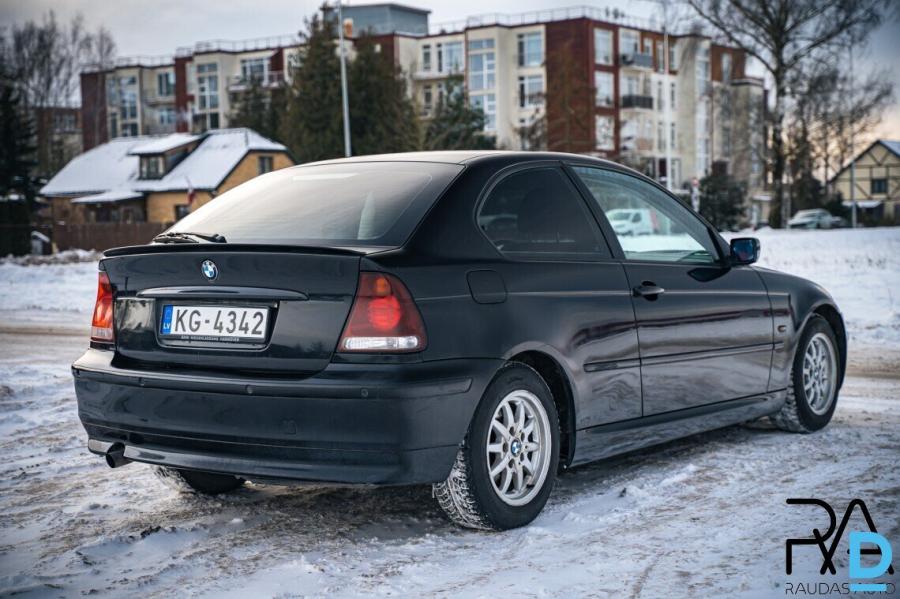 Black BMW 316 2004 in Riga, with an engine capacity of 1.80 L and mileage of 253 thousand km for 1990 €, photo 4 on AUTOMOTO.COM.LV