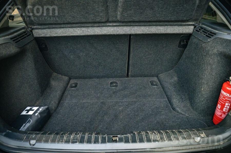 Black BMW 316 2004 in Riga, with an engine capacity of 1.80 L and mileage of 0 thousand km for 1990 €, photo 12 on AUTOMOTO.COM.LV