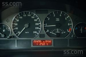 Black BMW 316 2004 in Riga, with an engine capacity of 1.80 L and mileage of 0 thousand km for 1990 €, photo 15 on AUTOMOTO.COM.LV