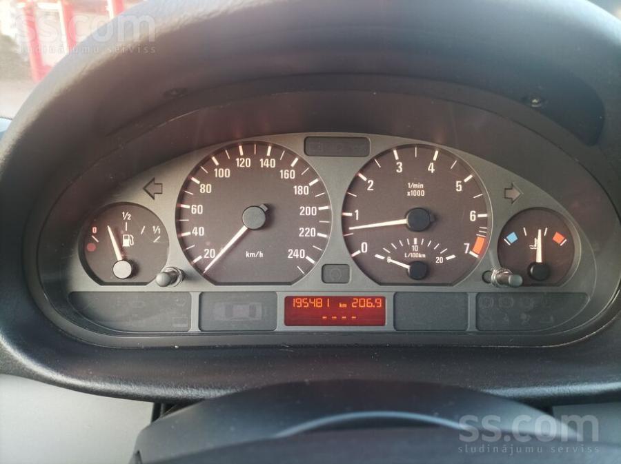Melns BMW 316 2005 Rīga, ar dzinēja tilpumu 1.80 L un nobraukumu 195 tūkst. km par 1600 €, foto 9 vietnē AUTOMOTO.COM.LV