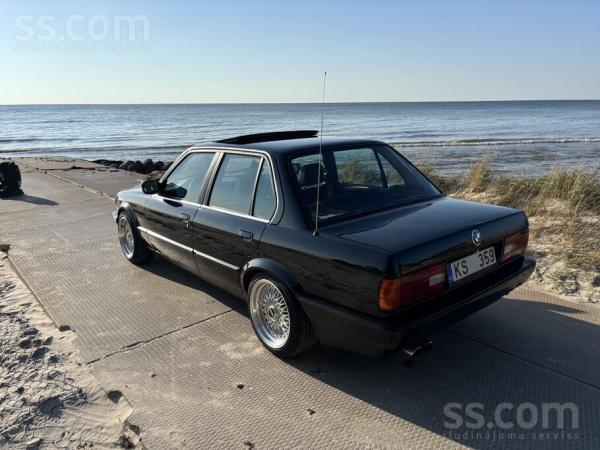 Melns BMW 316 1990 Liepāja, ar dzinēja tilpumu 3.00 L un nobraukumu 144 tūkst. km par 9700 €, foto 4 vietnē AUTOMOTO.COM.LV